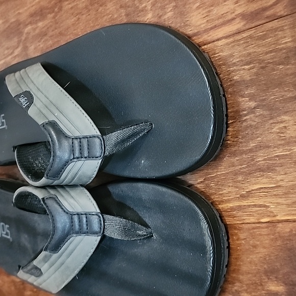 Flojos | Shoes | Mens Flojos Flip Flips Sandals | Poshmark